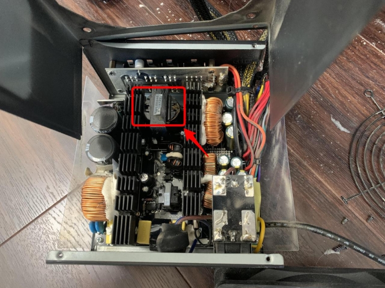 【自作pc】自作パソコンが突然「ボンっ！！」と爆発 ～電源ユニット交換で無事復旧した件～ 理系エンジニアと英語